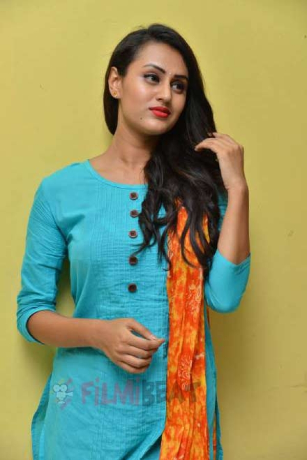 Anika Rao Photos: Latest HD Images, Pictures, Stills & Pics - FilmiBeat