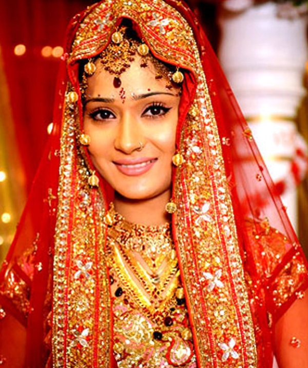 Sara Khan Photos [HD]: Latest Images, Pictures, Stills of Sara Khan ...