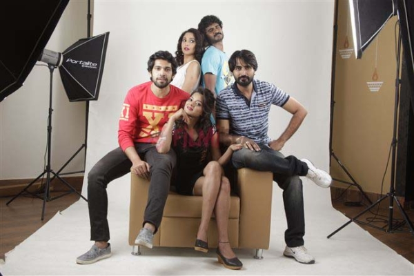 Double Engine Photos: HD Images, Pictures, Stills, First Look Posters ...