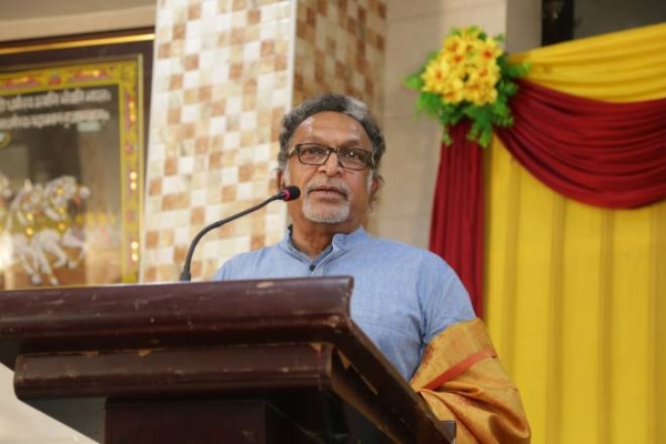 K Balachander 88th Birthday Photos - FilmiBeat