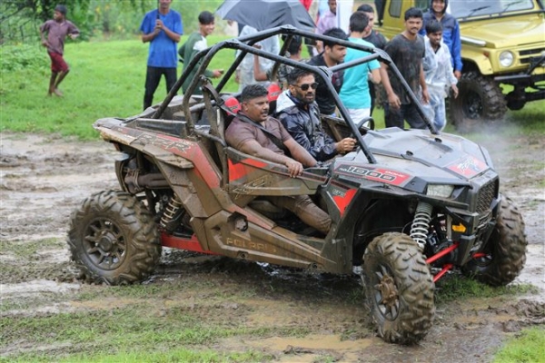 Sunil Shetty Launch India's First Off Roading Rally Mud Skull Adventure ...