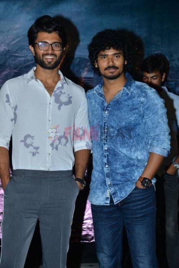 Vijay Devarakonda Released Nuvvu Thopur Raa Movie Teaser Photos - FilmiBeat