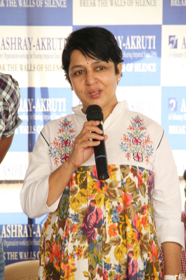 B Jaya Photos: Latest HD Images, Pictures, Stills & Pics - FilmiBeat