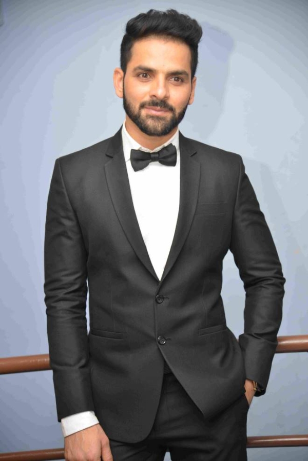 Raju James Bond Movie Pooja And Press Meet Photos - FilmiBeat