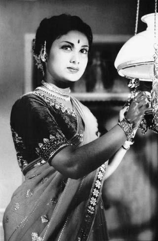 Veteran Actress Savithri Rare Photos - FilmiBeat