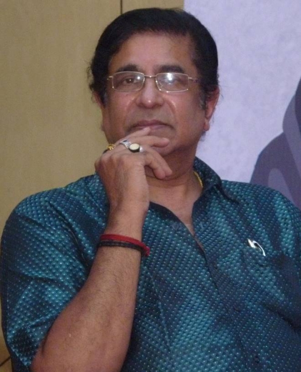 Captain Raju Photos: Latest HD Images, Pictures, Stills & Pics - FilmiBeat