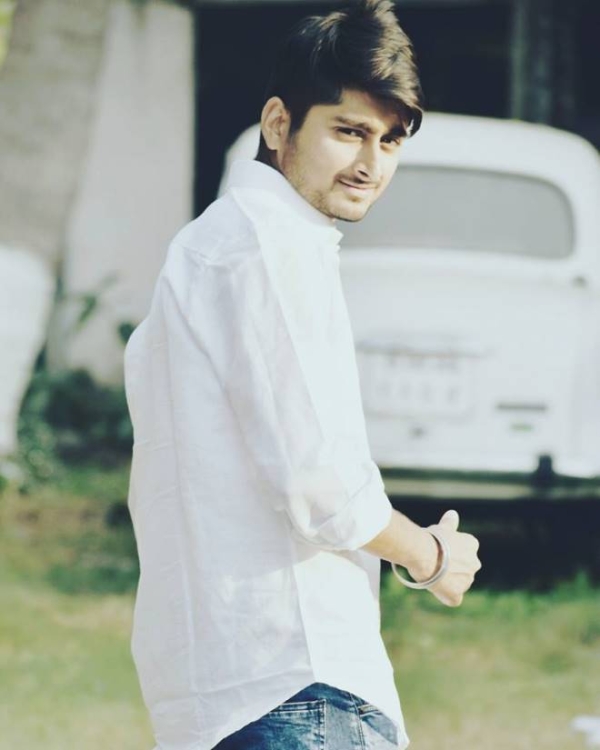 Deepak Thakur Photos [HD]: Latest Images, Pictures, Stills of Deepak ...