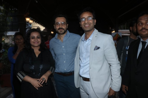 Emraan Hashmi unveils Amit Lodha's book 'Bihar Diaries' Photos - FilmiBeat