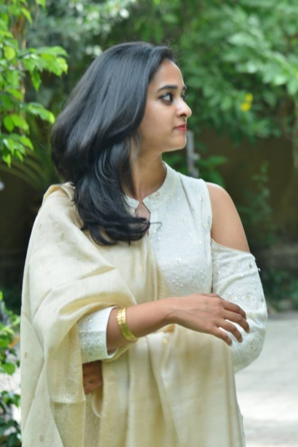 Nanditha Raj Photos [HD]: Latest Images, Pictures, Stills of Nanditha ...