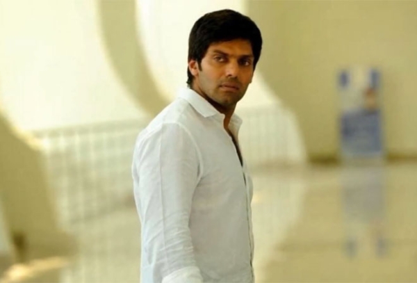 Tamil Actor Arya Family Photos