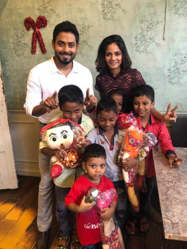 Aari surprises unprivileged children with Christmas Delight Photos