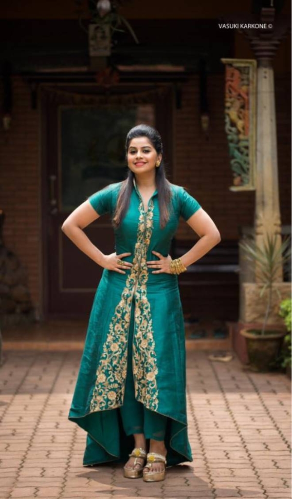 Anushree (Anchor) Photos [HD]: Latest Images, Pictures, Stills of ...