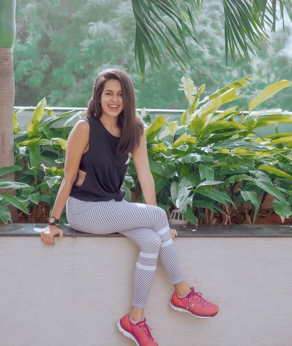 Gorgeous Chennai Girl & Model Pradaini Surva Photos