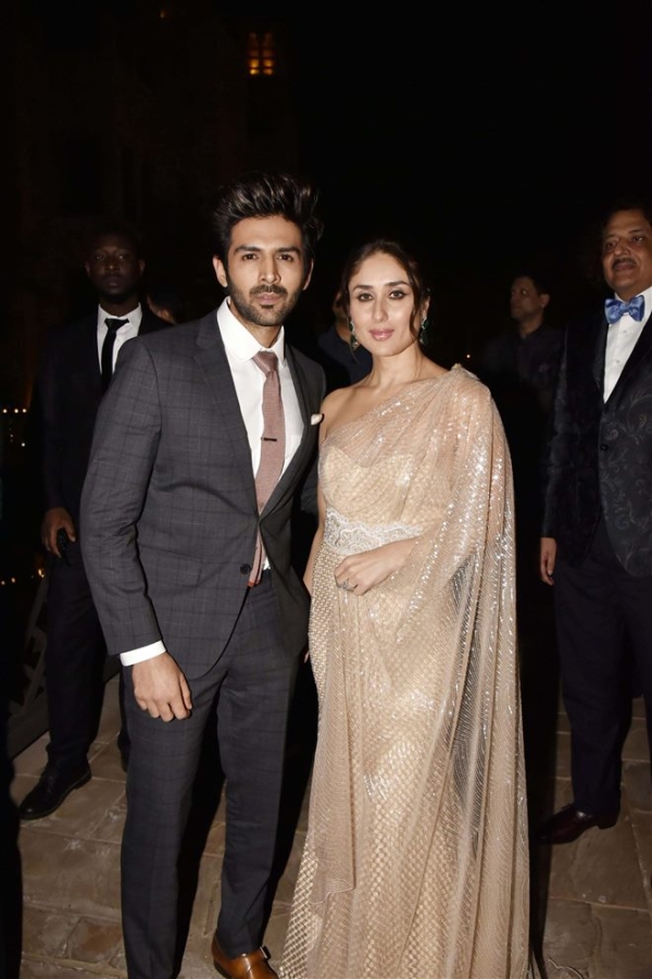 Kareena Kapoor & Karthik Aryan At Masala Awards 2018 Photos