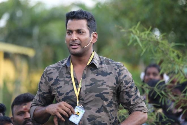 Vishal extend His Hands towards Kaja cyclone Relief Photos