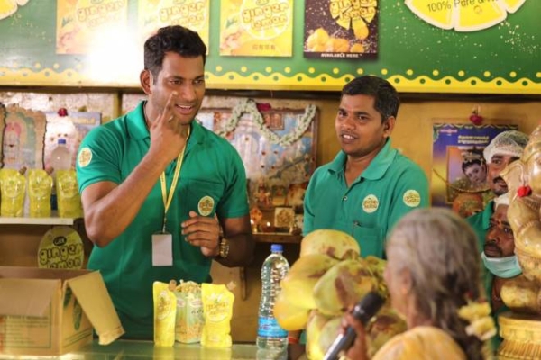 Vishal extend His Hands towards Kaja cyclone Relief Photos