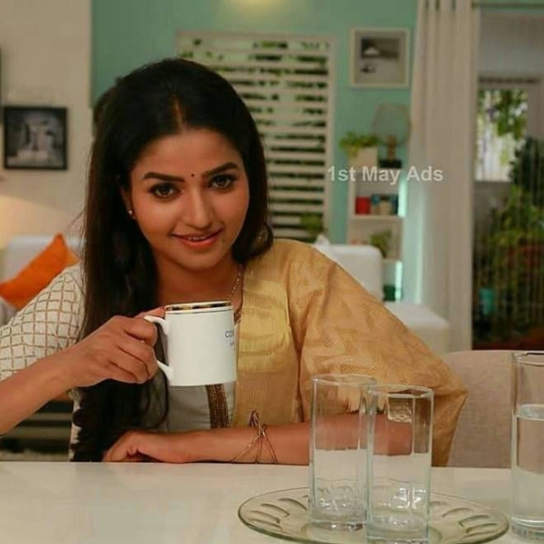 Nithya Ram Photos: Latest HD Images, Pictures, Stills & Pics - FilmiBeat