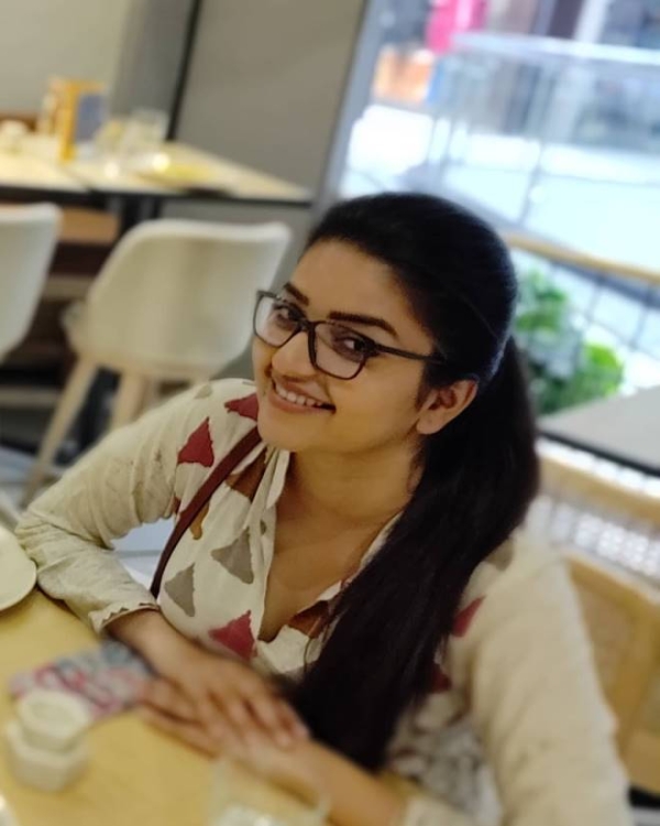 Nithya Ram Photos: Latest HD Images, Pictures, Stills & Pics - FilmiBeat