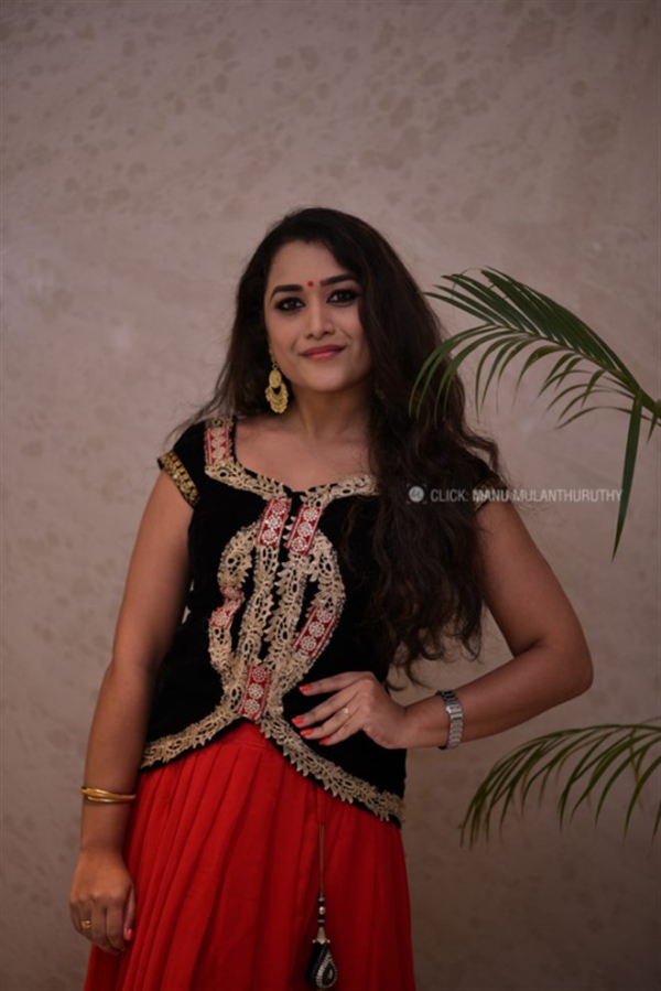 Parvathy R Krishna Photos: Latest HD Images, Pictures, Stills & Pics ...