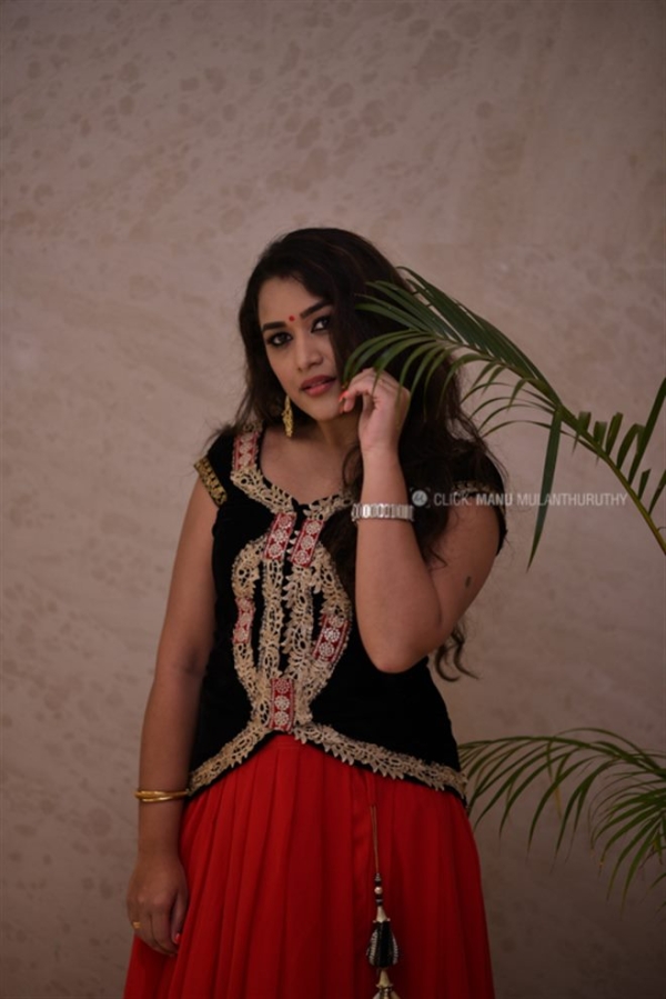Parvathy R Krishna Photos: Latest HD Images, Pictures, Stills & Pics ...