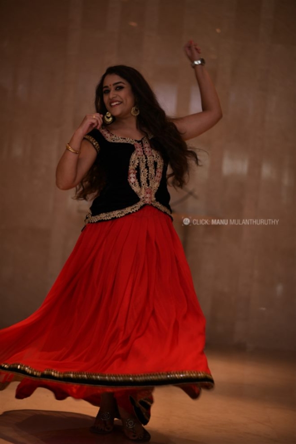 Parvathy R Krishna Photos: Latest HD Images, Pictures, Stills & Pics ...