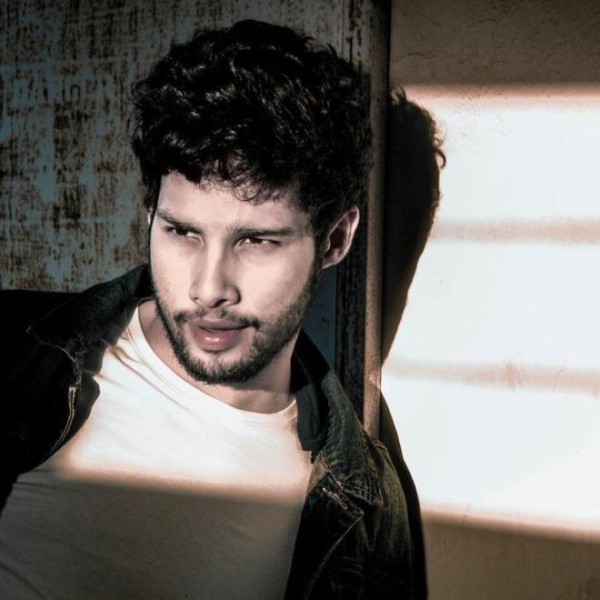 Siddhant Chaturvedi Photos: Latest HD Images, Pictures, Stills & Pics ...