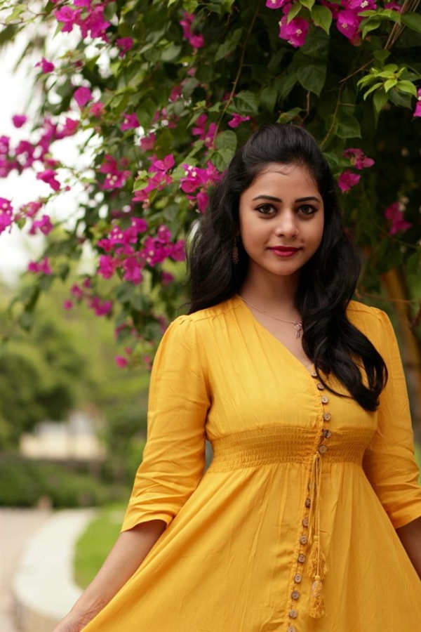 Suza Kumar Photos: Latest HD Images, Pictures, Stills & Pics - FilmiBeat