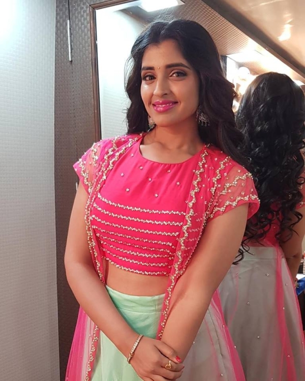 Syamala Photos [HD]: Latest Images, Pictures, Stills of Syamala - FilmiBeat