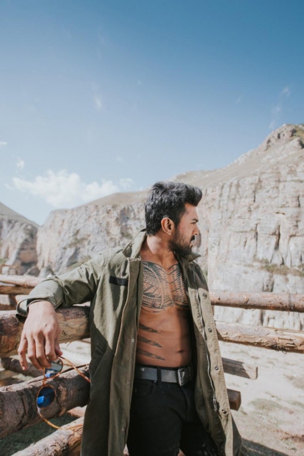 Vinaya Vidheya Rama Photos: HD Images, Pictures, Stills, First Look ...