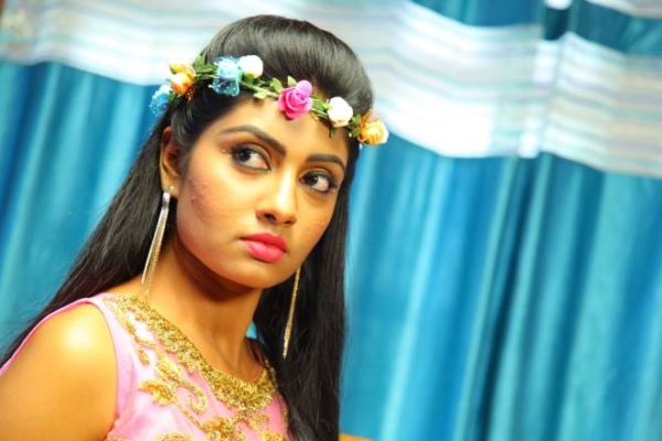 Missed Call Photos: HD Images, Pictures, Stills, First Look Posters of ...