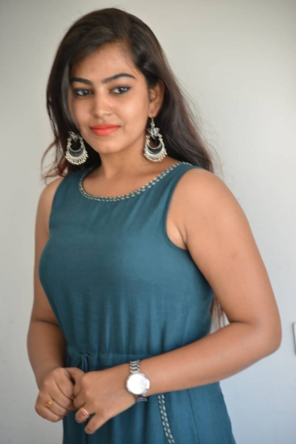 Archana Photos: Latest HD Images, Pictures, Stills & Pics - FilmiBeat