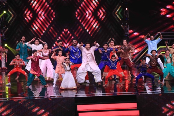 Kalank Movie Promotion On The Sets Of Super Dancer Chapter 3 Photos