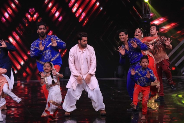 Kalank Movie Promotion On The Sets Of Super Dancer Chapter 3 Photos