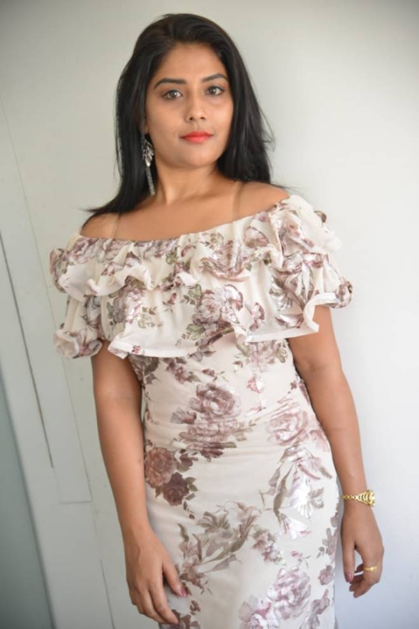 Raga Photos: Latest HD Images, Pictures, Stills & Pics - FilmiBeat