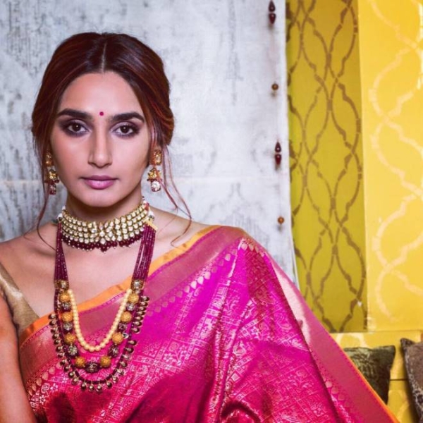 Ragini Dwivedi Photos [HD]: Latest Images, Pictures, Stills of Ragini ...