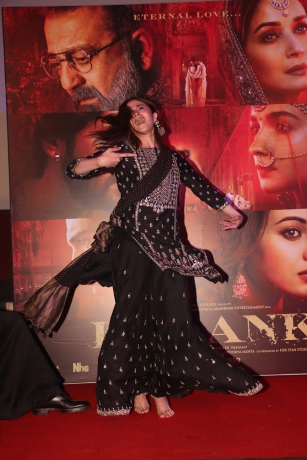 Varun Dhawan And Alia Bhatt At First Class Song Launch Of Kalank Photos