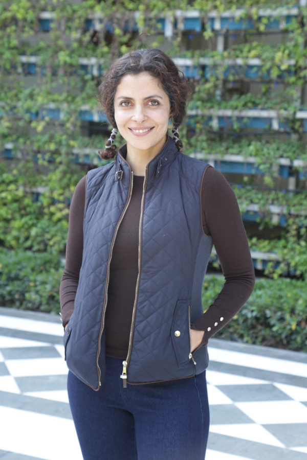 Zoya Akhtar And Team 'Made In Heaven' At A Photoshoot Photos