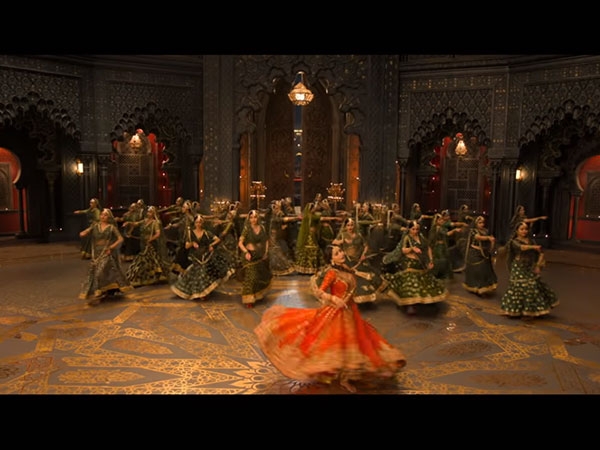 Kalank Photos: HD Images, Pictures, Stills, First Look Posters of ...