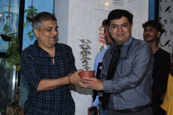 Dia Mirza and Asif Bhama at Bhamla Foundation's #Hawaaanede Shoot