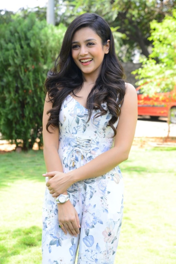 Mishti Chakraborty Photos [HD]: Latest Images, Pictures, Stills of ...
