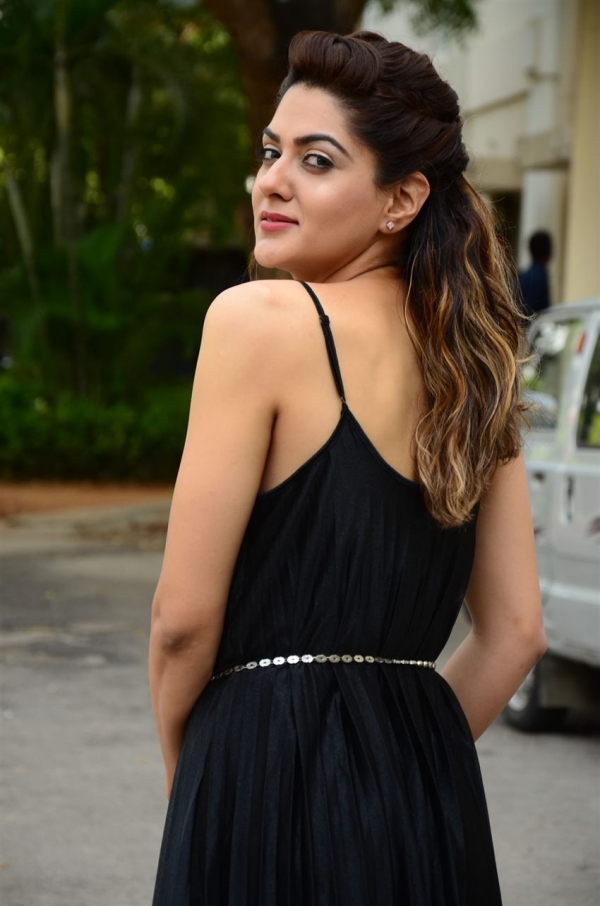 Sakshi Chowdary Photos: Latest HD Images, Pictures, Stills & Pics ...