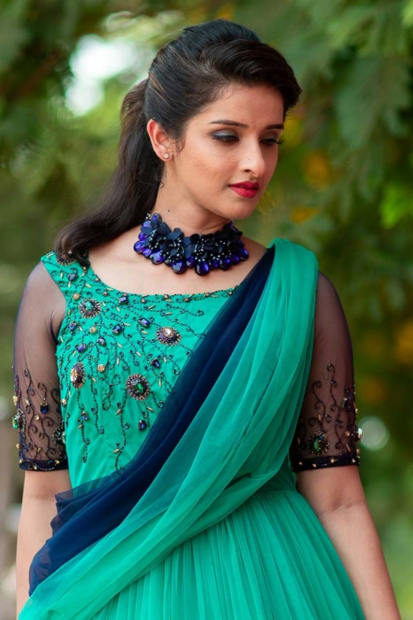 Sowmya Menon Photos: Latest HD Images, Pictures, Stills & Pics - FilmiBeat