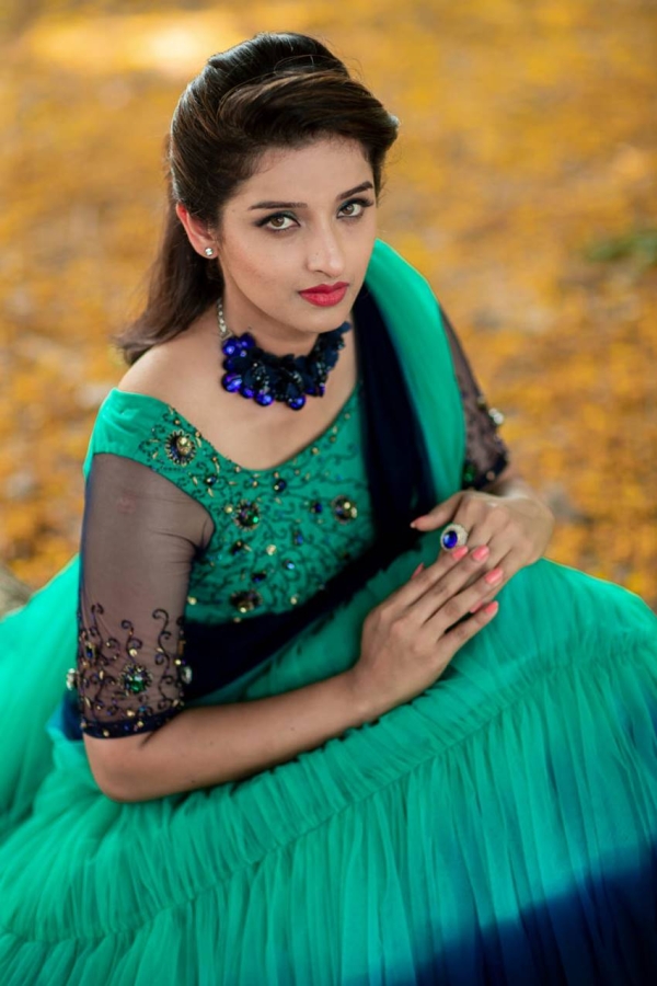 Sowmya Menon Photos: Latest HD Images, Pictures, Stills & Pics - FilmiBeat
