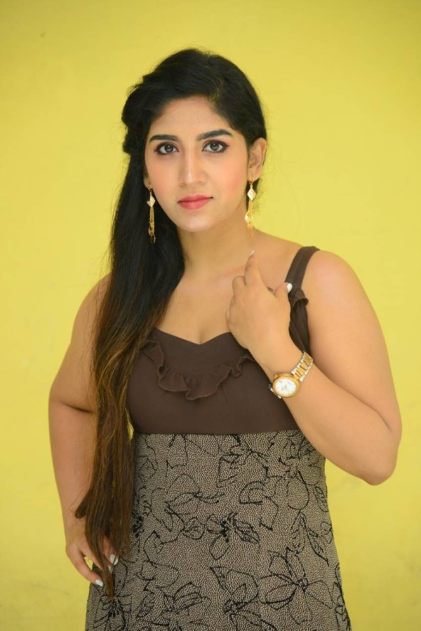 Aayesha Photos: Latest HD Images, Pictures, Stills & Pics - FilmiBeat