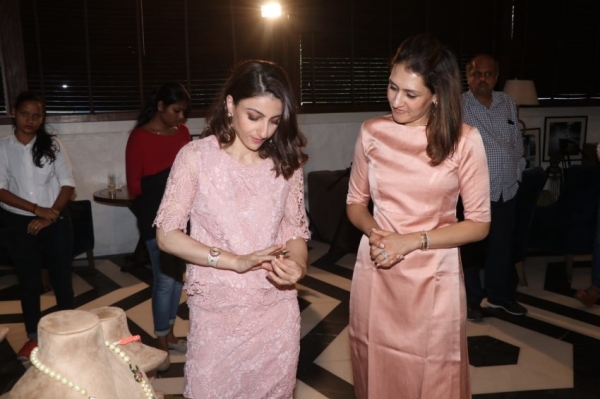 Soha Ali Khan At The Launch Of Aditi Amin Collection