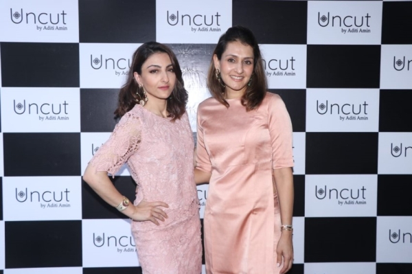 Soha Ali Khan At The Launch Of Aditi Amin Collection
