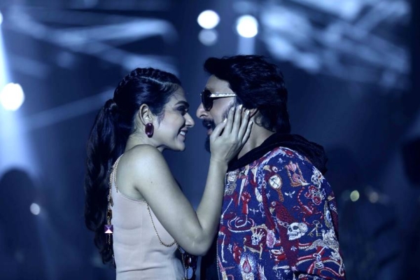 Pailwaan Photos: HD Images, Pictures, Stills, First Look Posters of ...