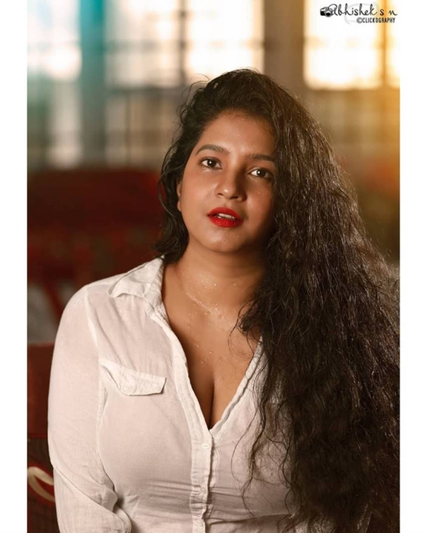 Shubha Poonja Photos [HD]: Latest Images, Pictures, Stills of Shubha ...