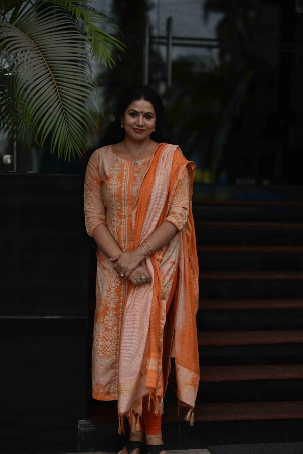 Sheelu Abraham Photos: Latest HD Images, Pictures, Stills & Pics ...