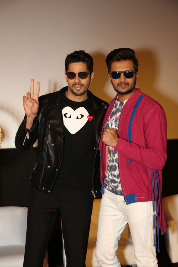 Siddharth Malhotra & Riteish Deshmukh snapped promoting the film ...